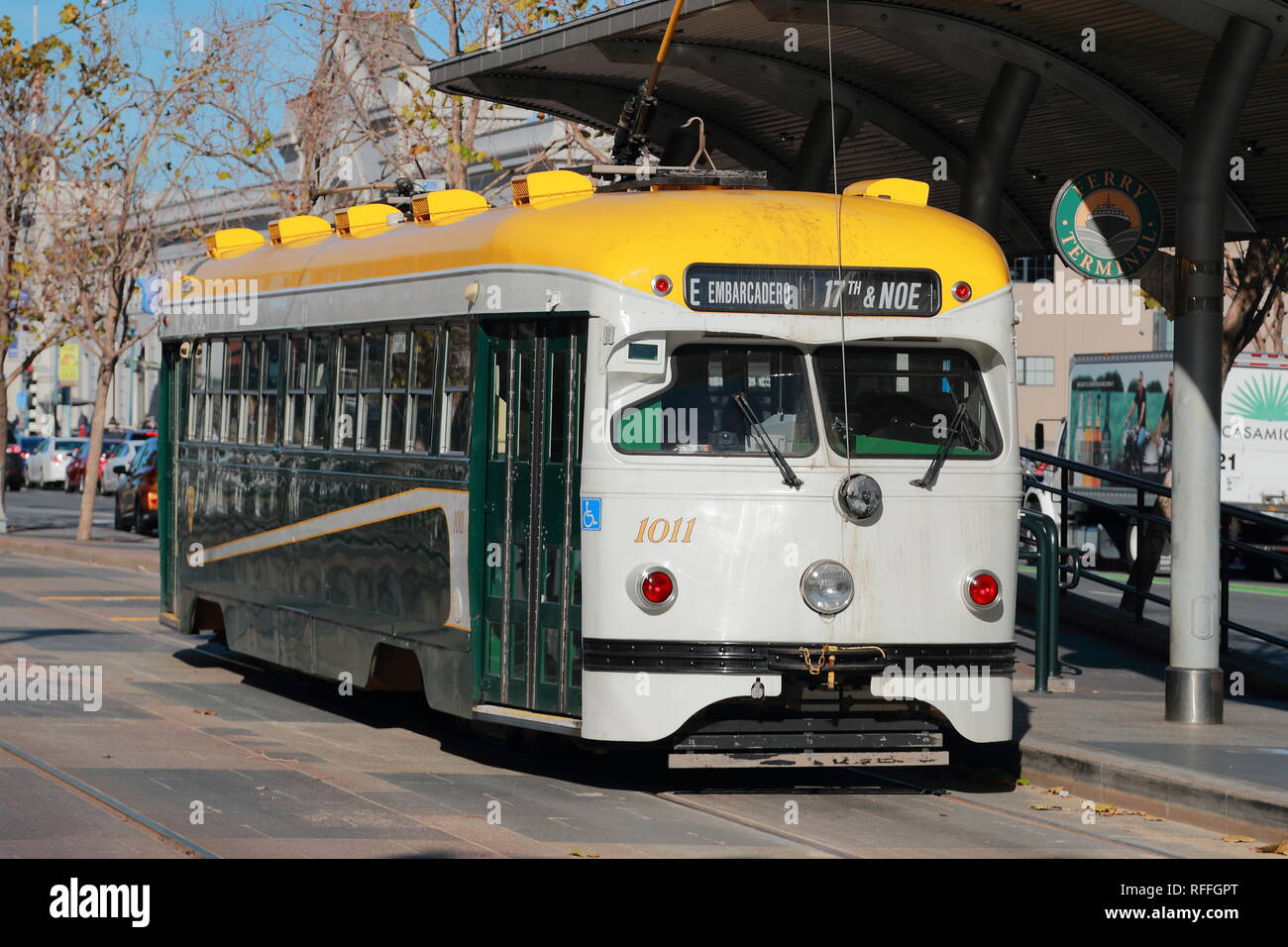 Electric tram in San Francisco, USA Stock Photo - Alamy