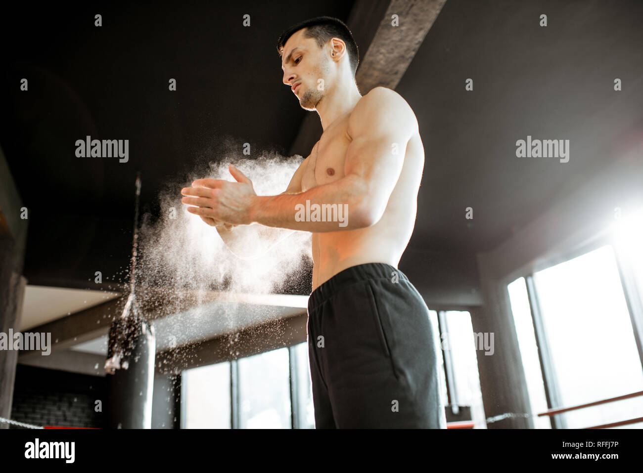 Gymnast chalk hi-res stock photography and images - Alamy