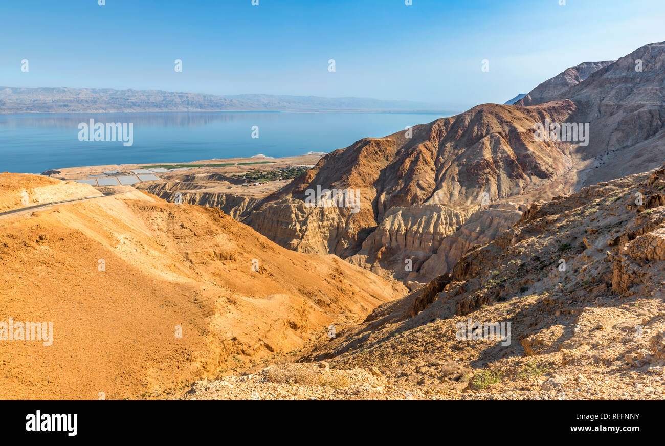 Desert mountains and nature hi-res stock photography and images - Alamy