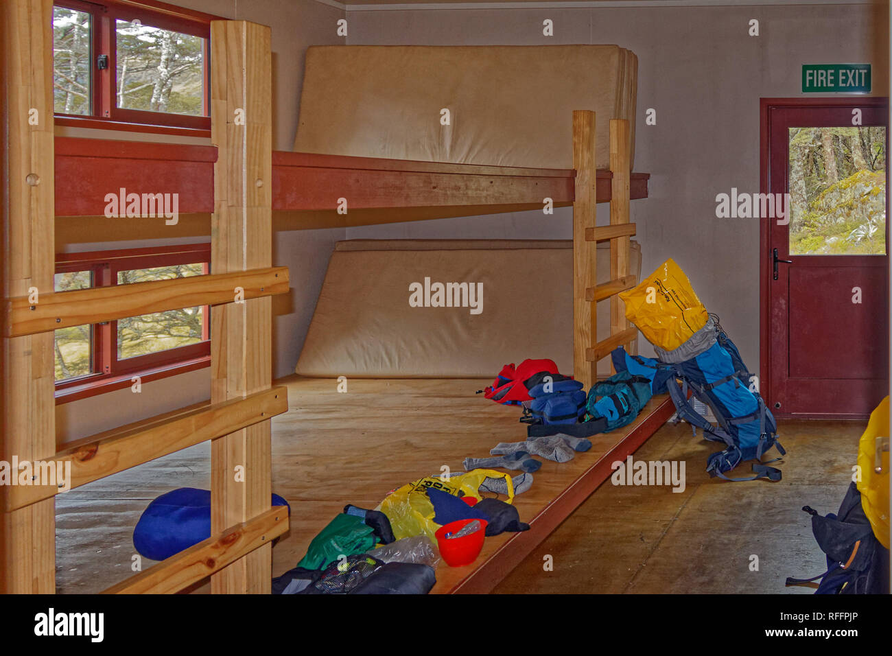 Upper Travers hut, DoC hut or Dept of Conservation hut, Nelson Lakes ...