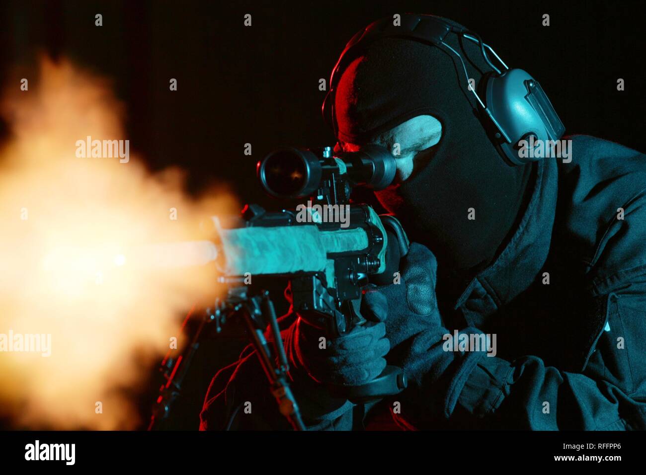 Swat police sniper hi-res stock photography and images - Alamy