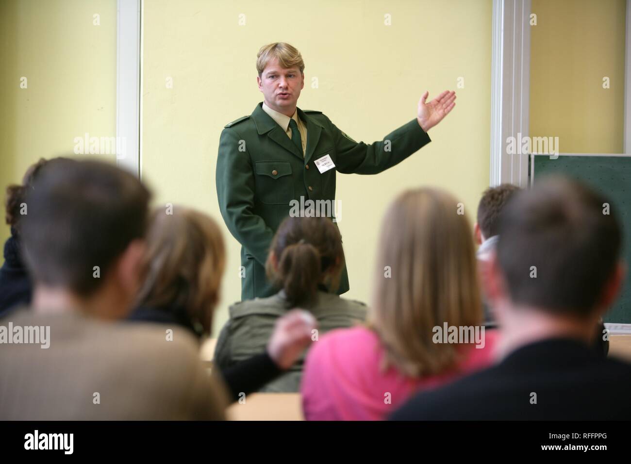 Police officer a class hi-res stock photography and images - Alamy