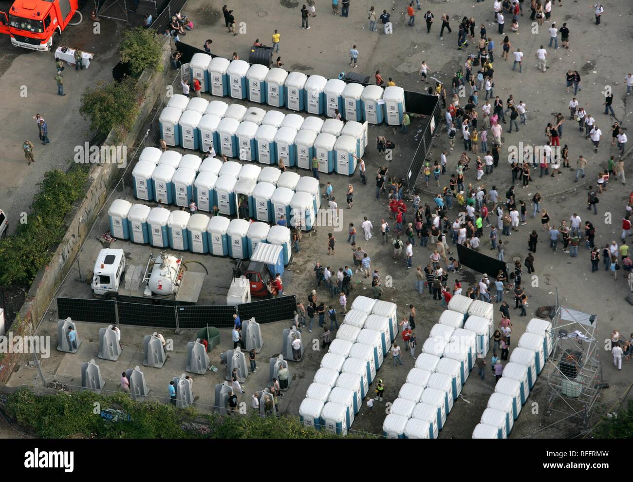 Toilet parade hi-res stock photography and images - Alamy