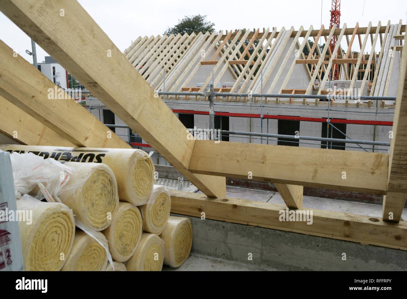 Truss out scaffold hi-res stock photography and images - Alamy