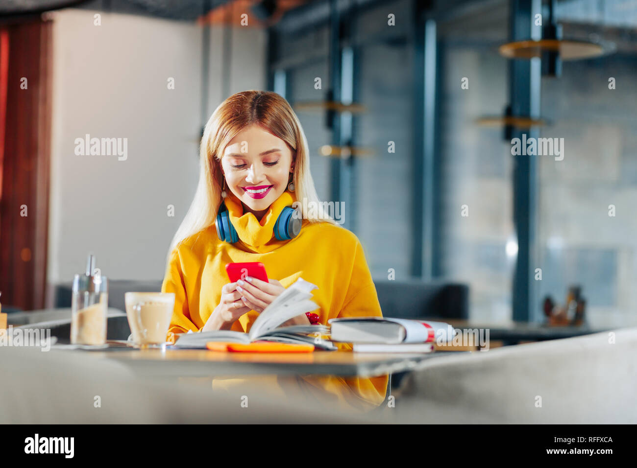 Smart woman reading education hi-res stock photography and images - Alamy