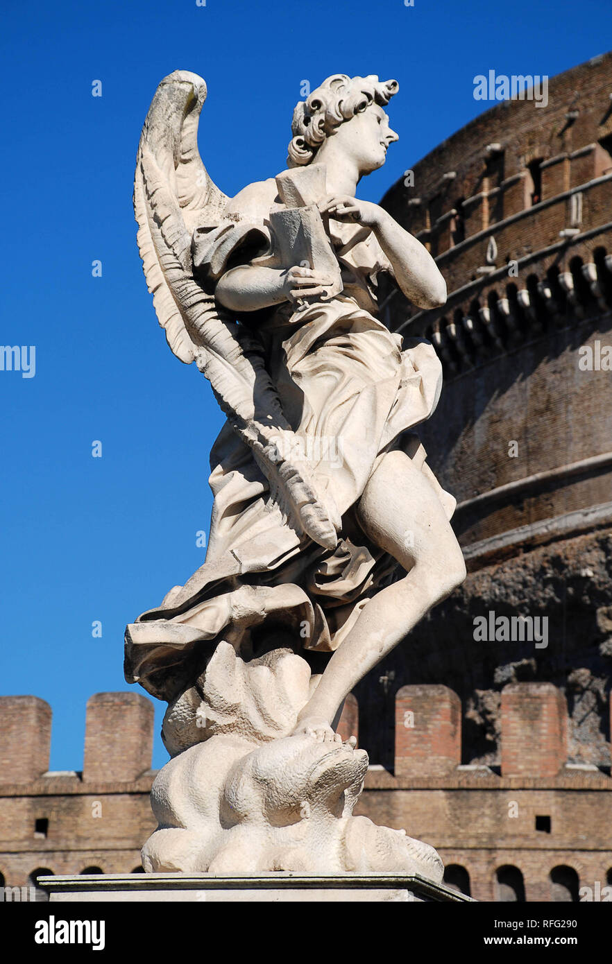 Sculpture of an angel on Ponte Sant'Angelo, Rome, Italy Stock Photo - Alamy