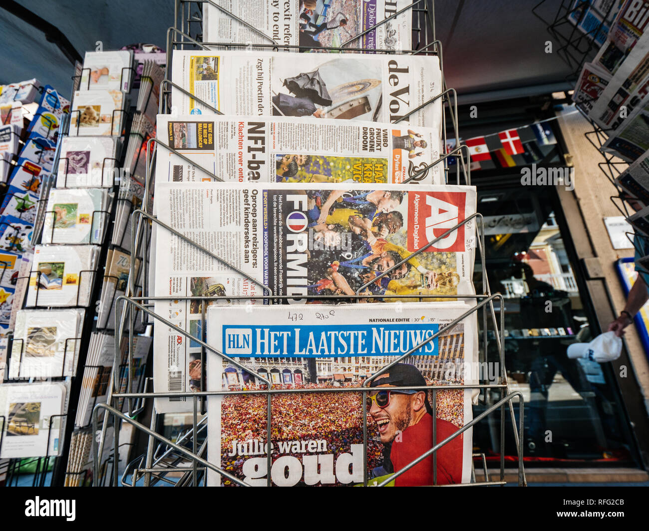 Paris title page front hi-res stock photography and images - Alamy