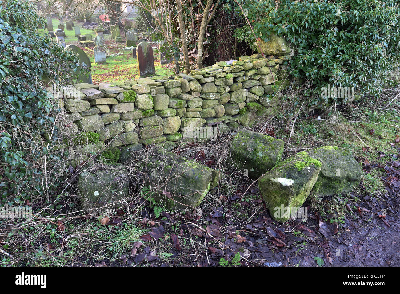 Dry stone wall rebuild hi-res stock photography and images - Alamy