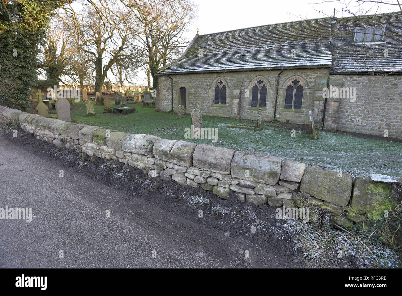 Dry stone wall damage hi-res stock photography and images - Alamy