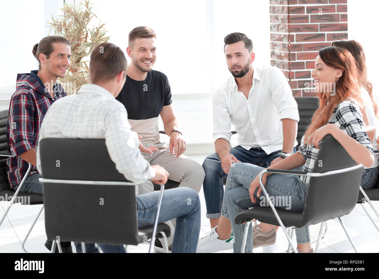 team members argue at the workshop Stock Photo - Alamy