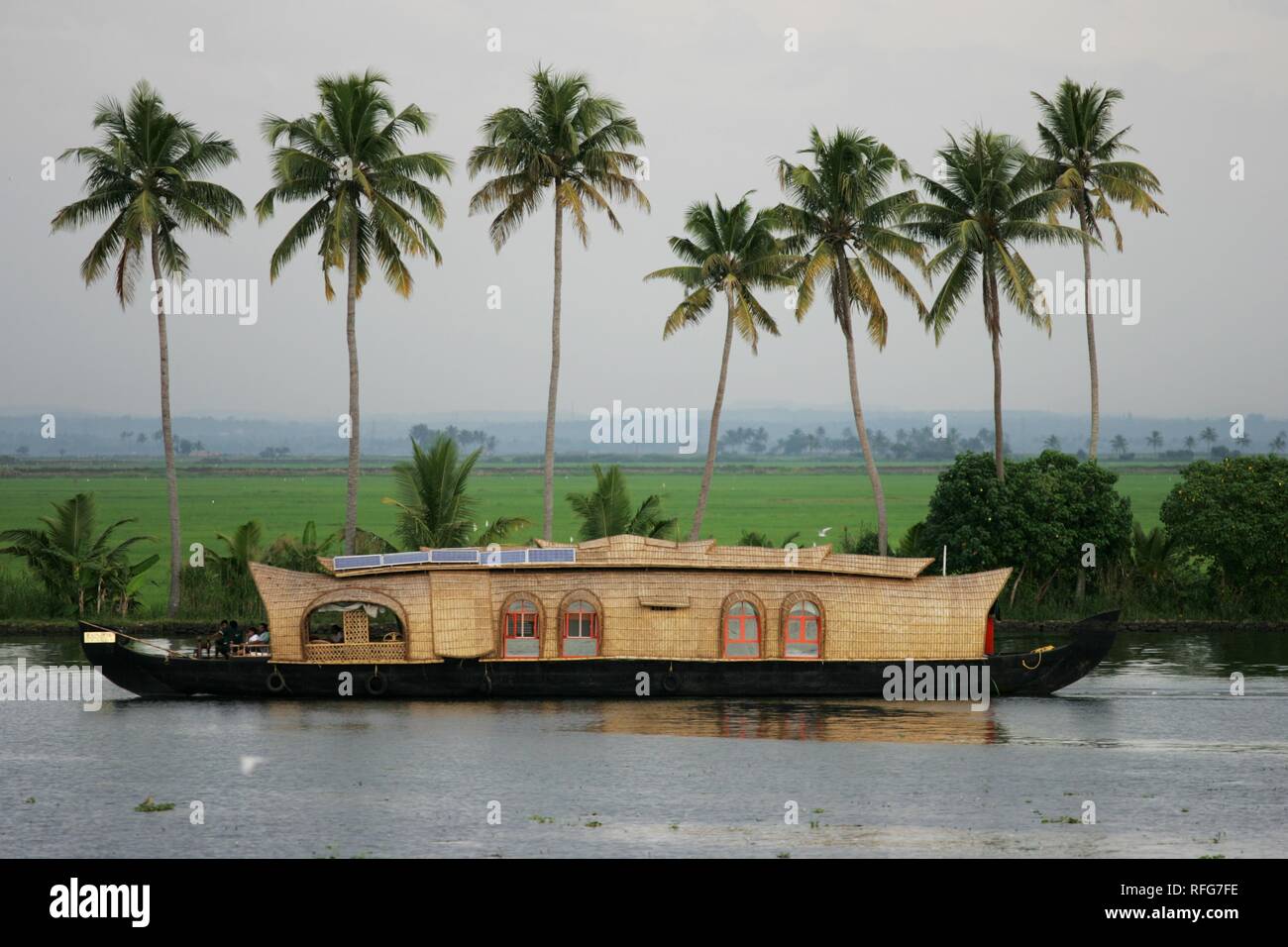 Traditional rice boat on kerala hi-res stock photography and images - Alamy