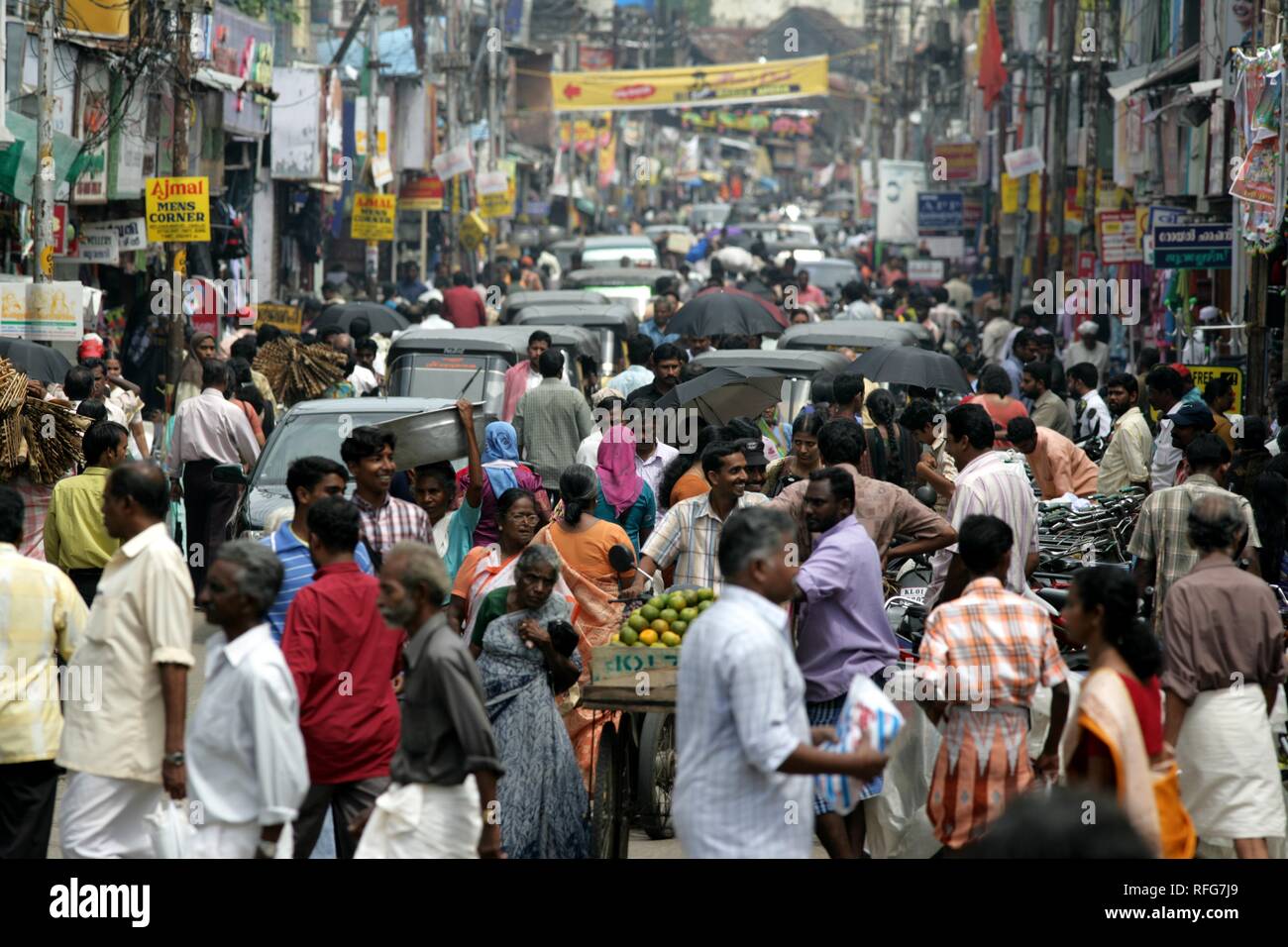 Traffic trivandrum hi-res stock photography and images - Alamy