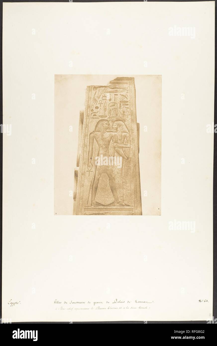 Bas relief representant le pharaon thotme iii et la deesse na hi-res ...