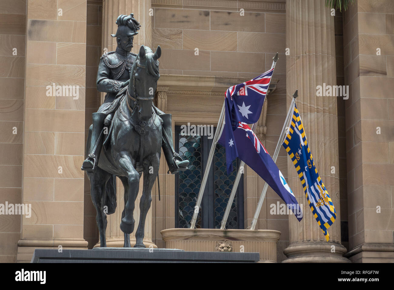 Statue george v hi-res stock photography and images - Alamy