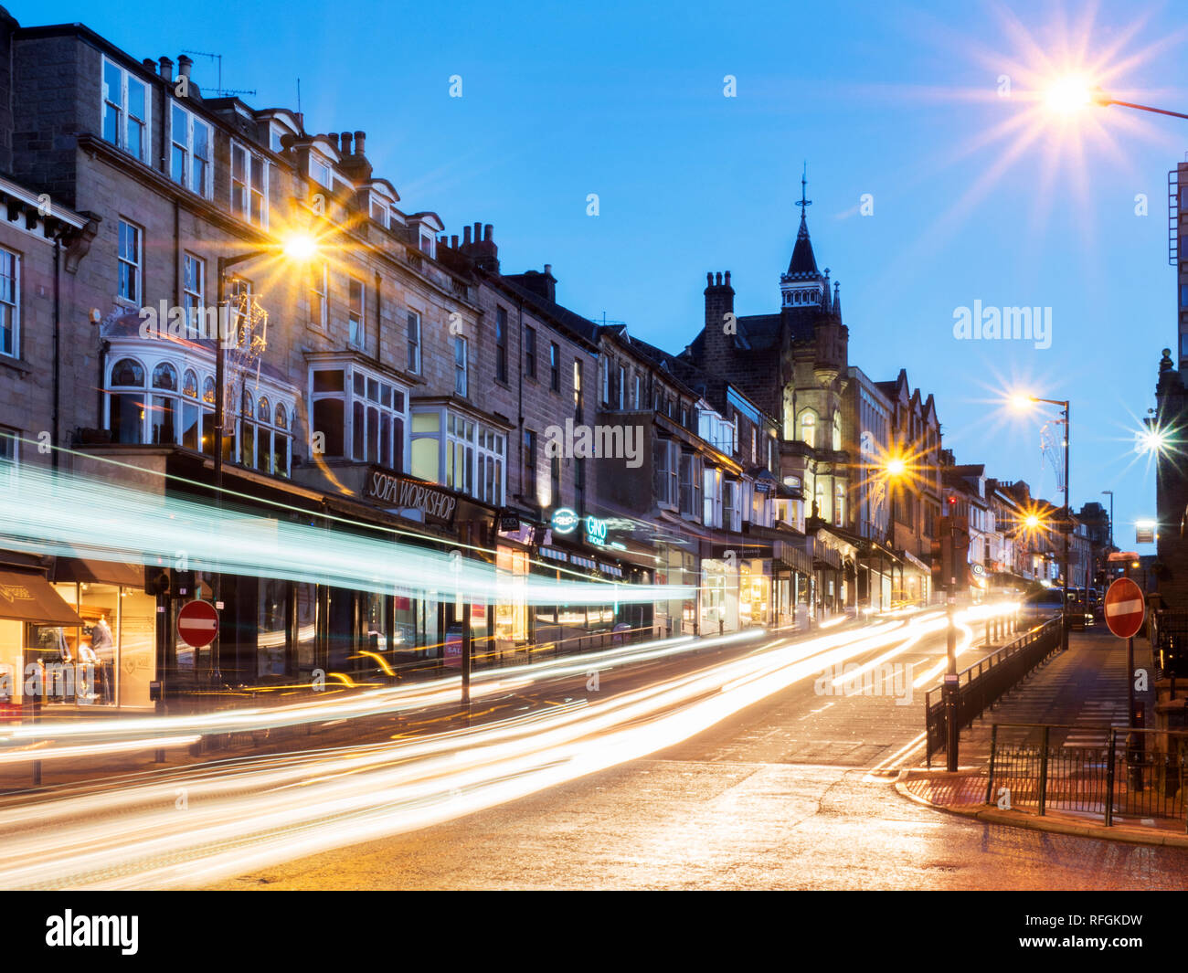 Parliament street harrogate at night hi-res stock photography and ...