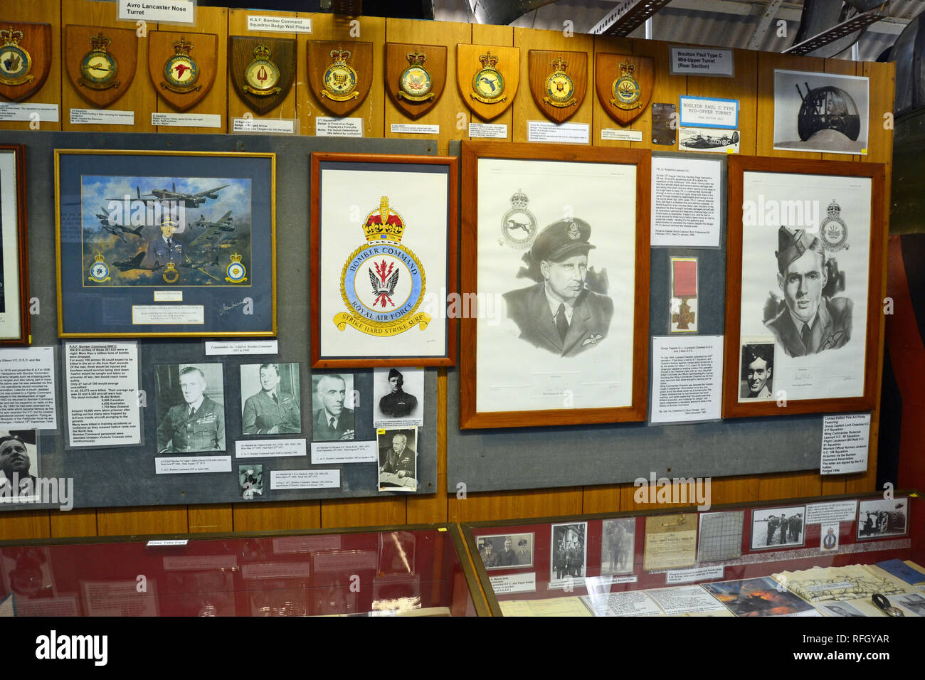 Raf logo hi-res stock photography and images - Alamy