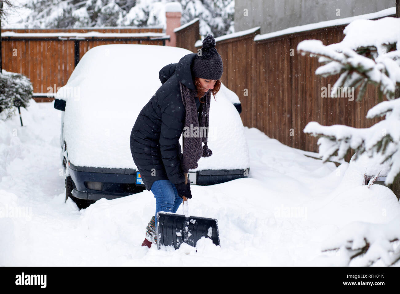 Aeound hi-res stock photography and images - Alamy