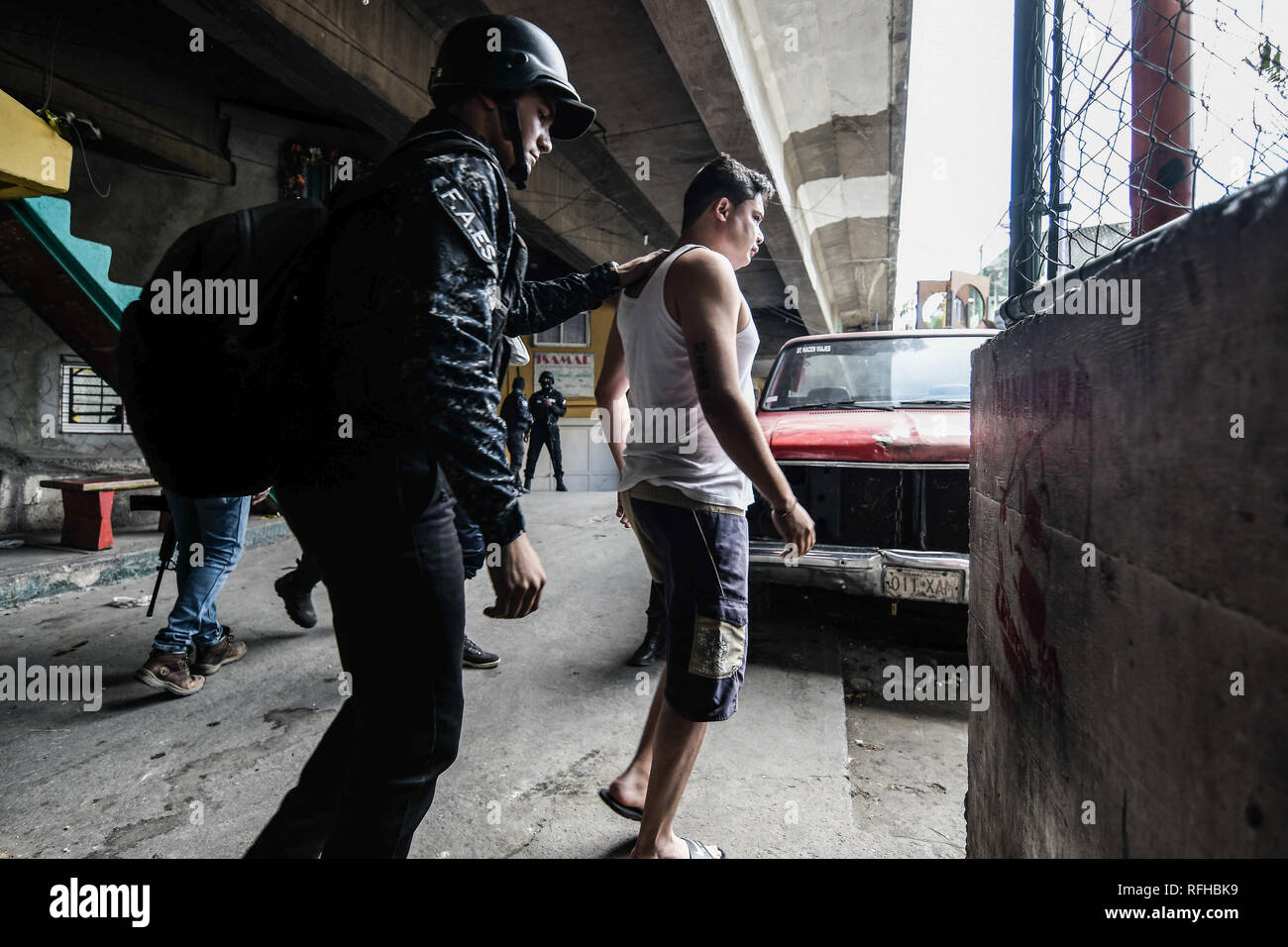 Caracas, Venezuela. 25th Jan, 2019. A member of a criminal group seen ...