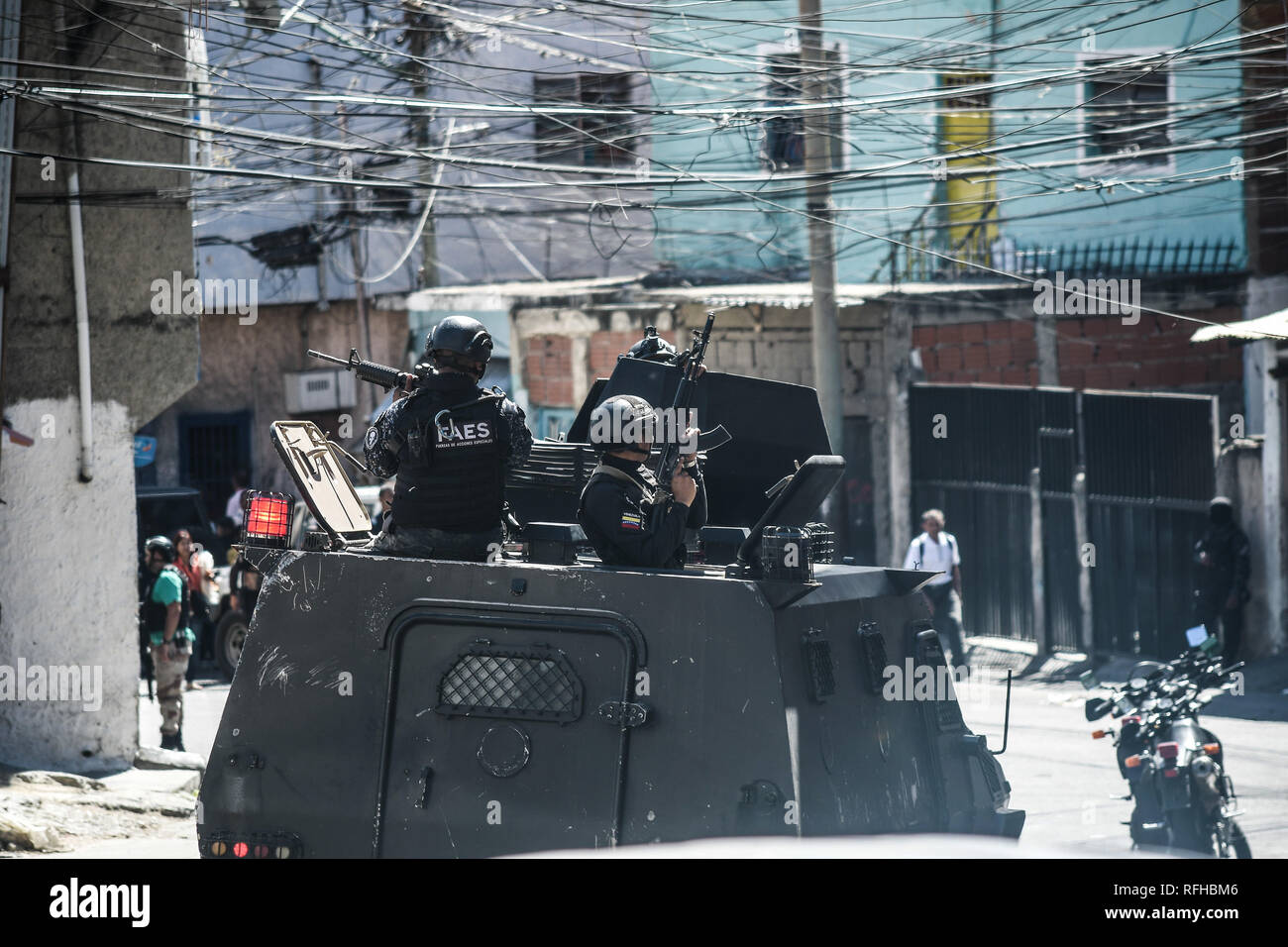 Caracas, Venezuela. 25th Jan, 2019. Members of the Bolivarian National ...