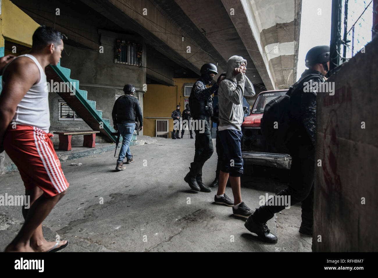 Caracas, Venezuela. 25th Jan, 2019. A member of a criminal group seen ...