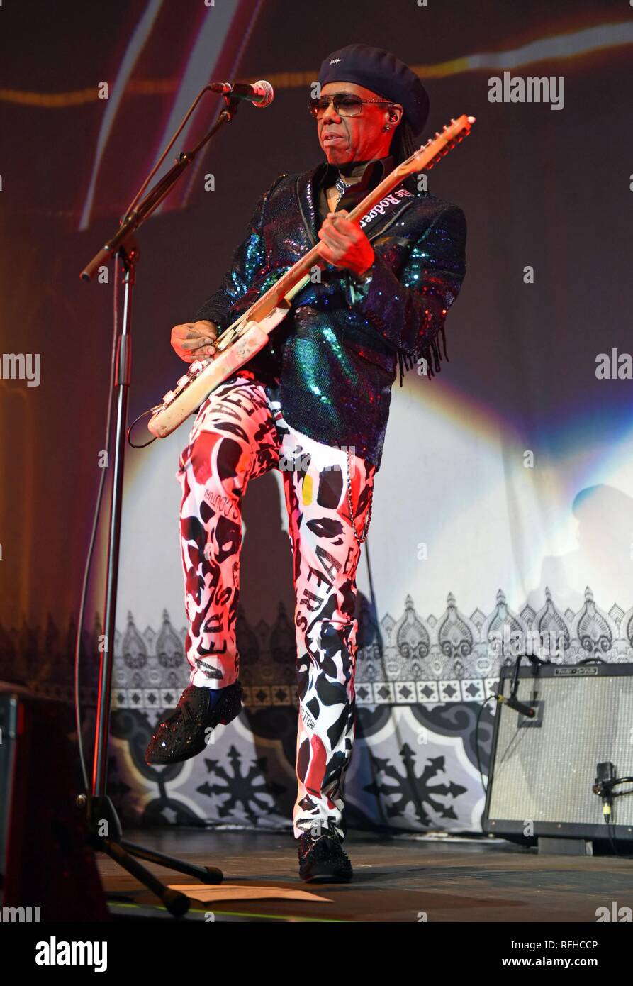 Nile rodgers on stage hi-res stock photography and images - Alamy