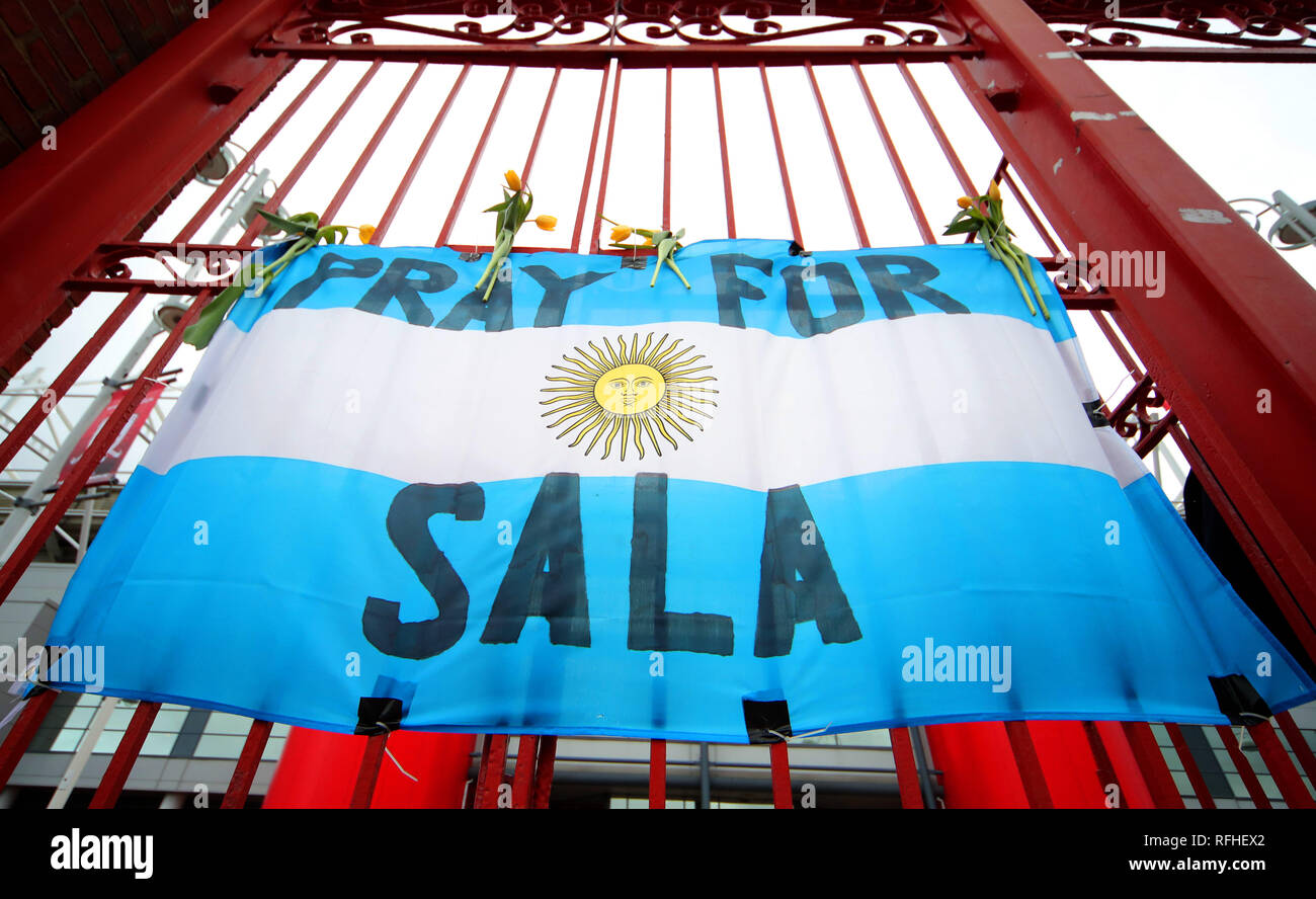 Emiliano sala argentine flag tribute hi-res stock photography and ...