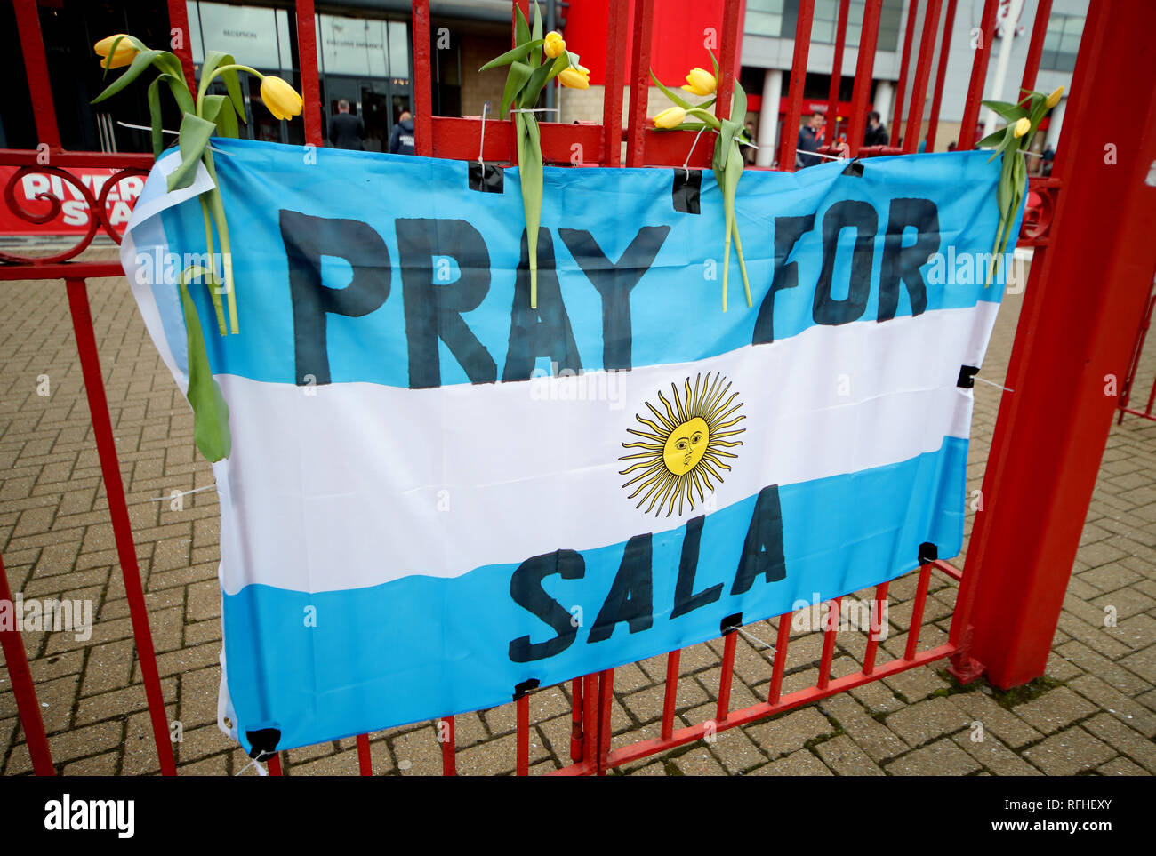 Middlesbrough fc flag hi-res stock photography and images - Alamy