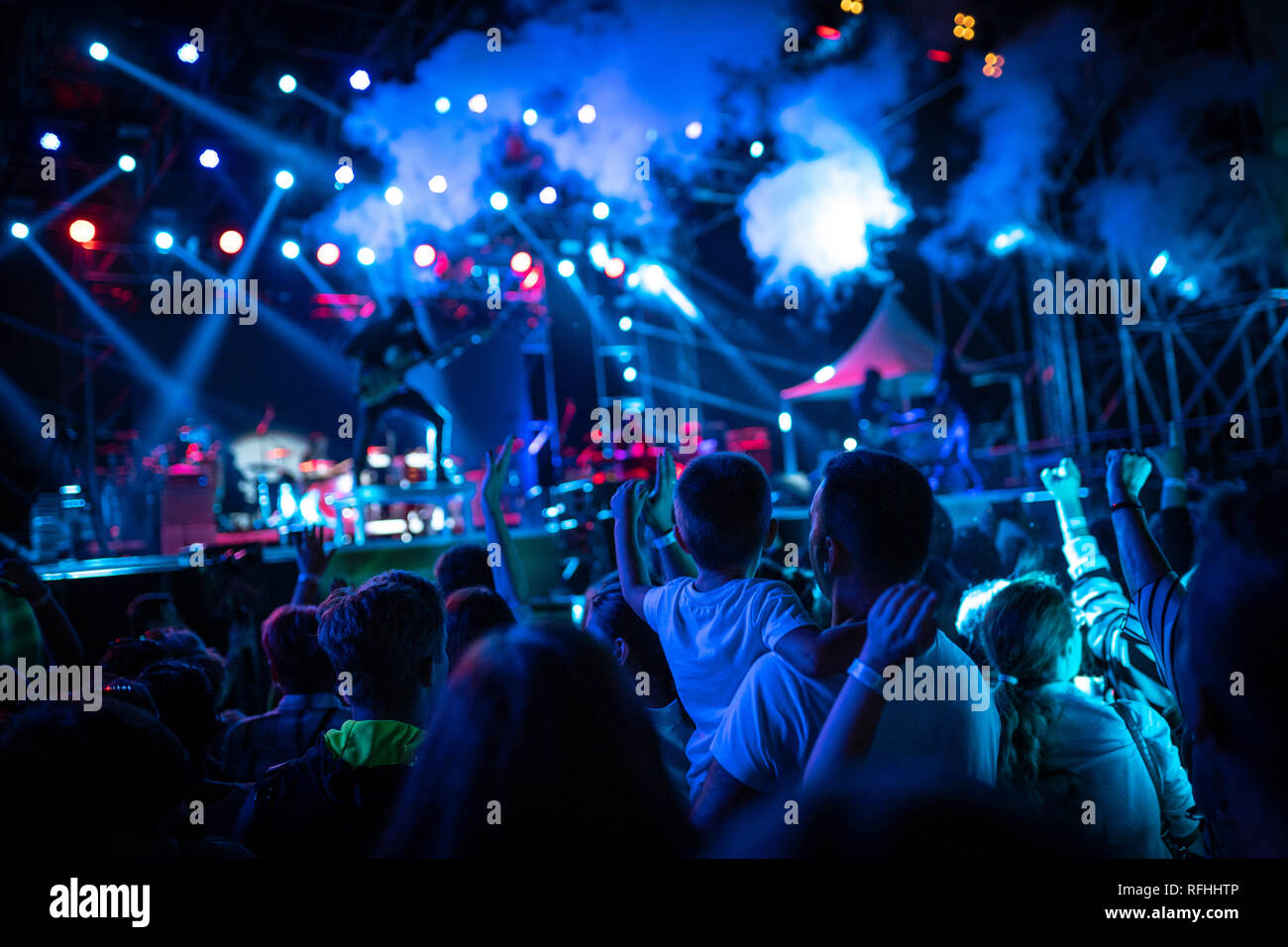 Adults and children silhouette hi-res stock photography and images - Alamy