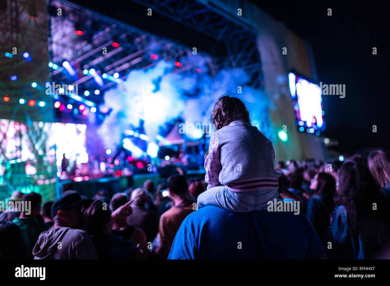 Child watching dance on stage hi-res stock photography and images - Alamy