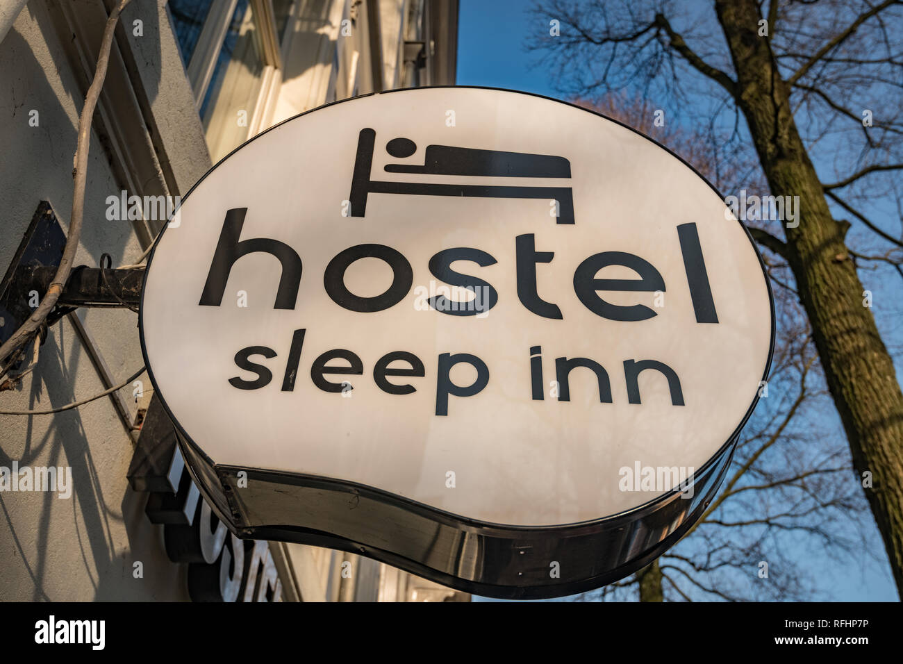 Back packing accommodation hi-res stock photography and images - Alamy