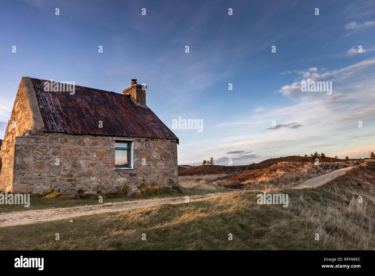 The Ryvoan shelter bothy on the Ryvoan pass in the Cairngorms National ...