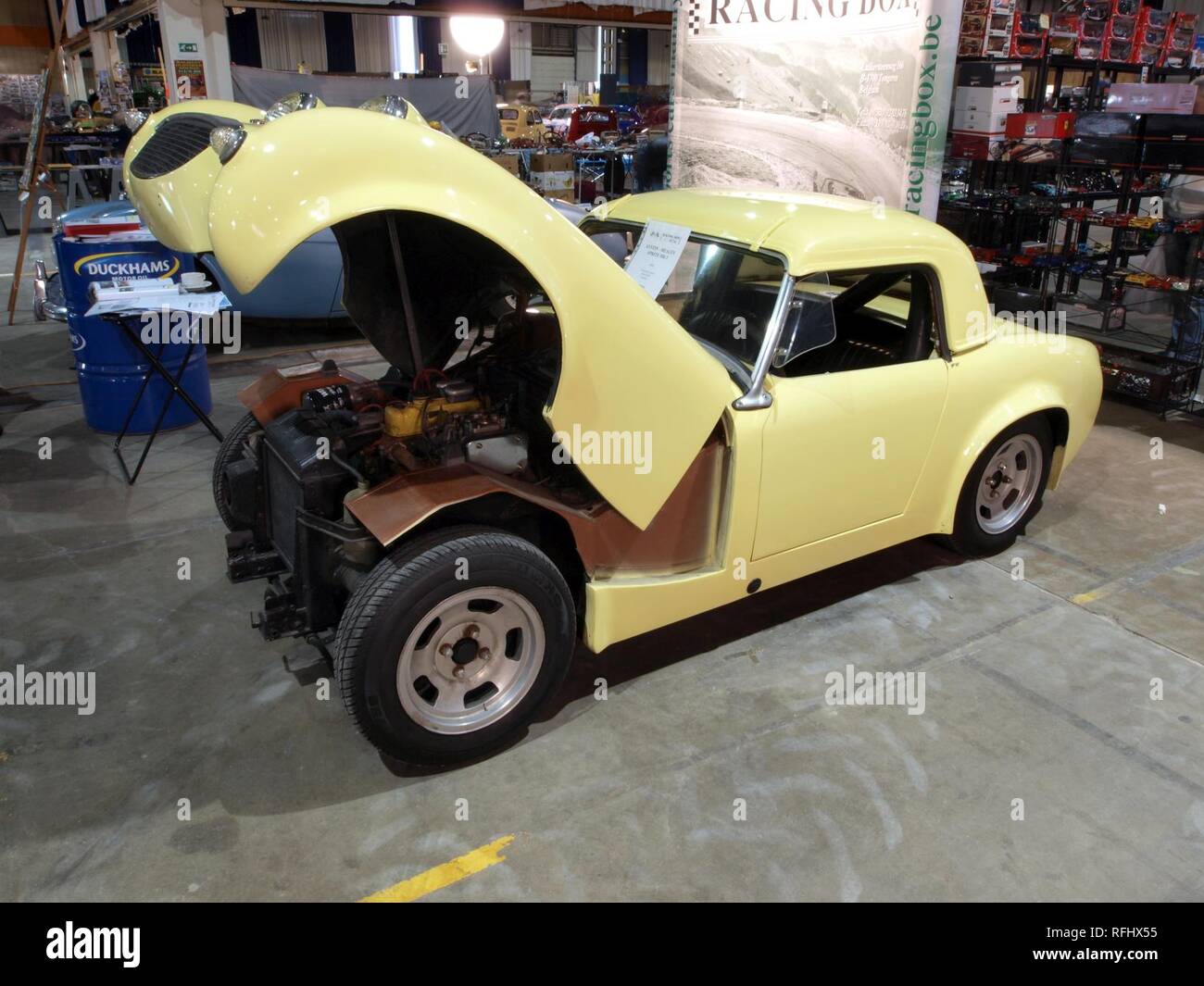Austin healey sprite i hi-res stock photography and images - Alamy