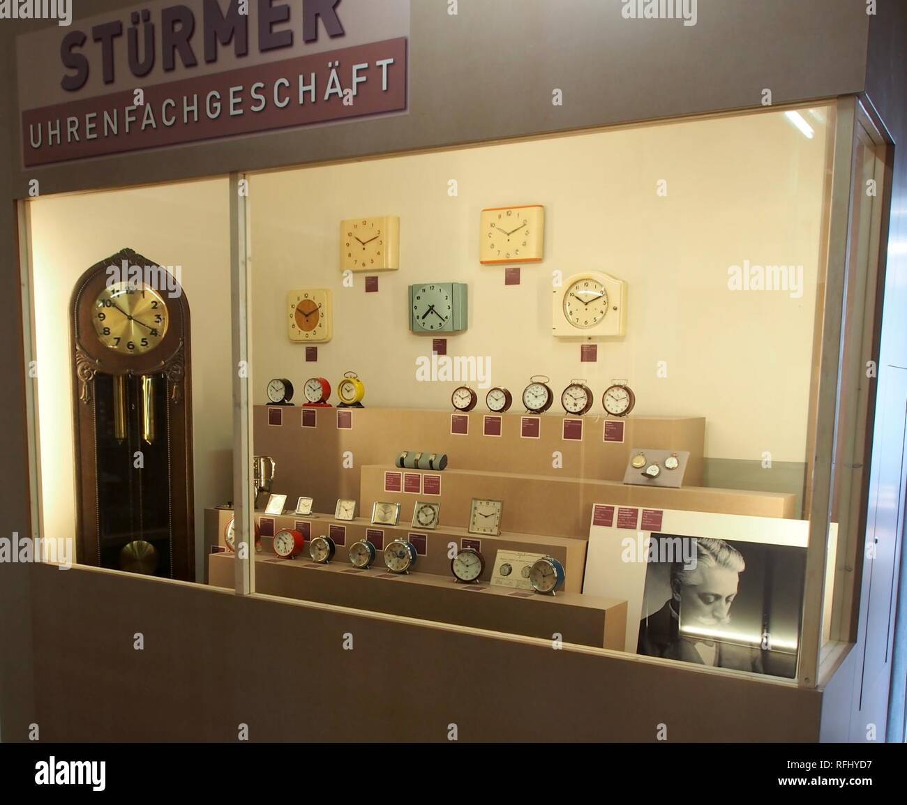 Uhrenwelt hi-res stock photography and images - Alamy