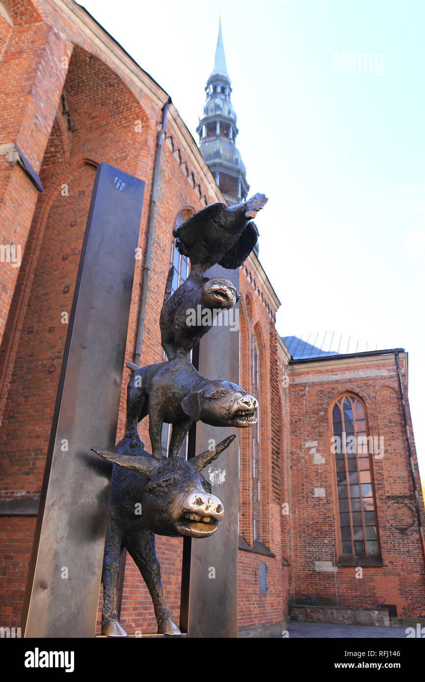 Monument to Bremen Town Musicians in Riga Latvia Stock Photo - Alamy