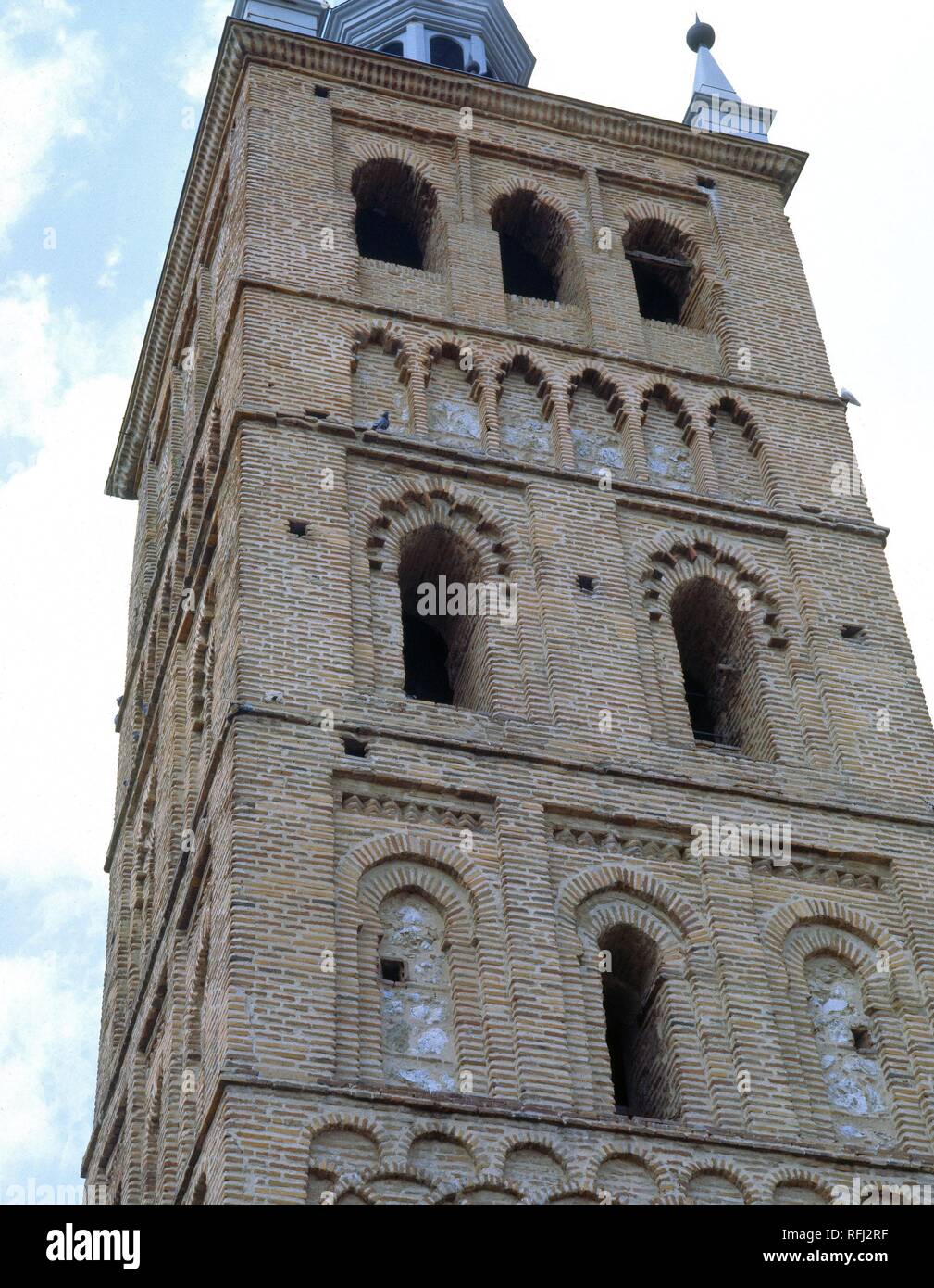 TORRE DE LA IGLESIA DE SANTA MARIA - SIGLO XIV - ESTILO MUDEJAR ...