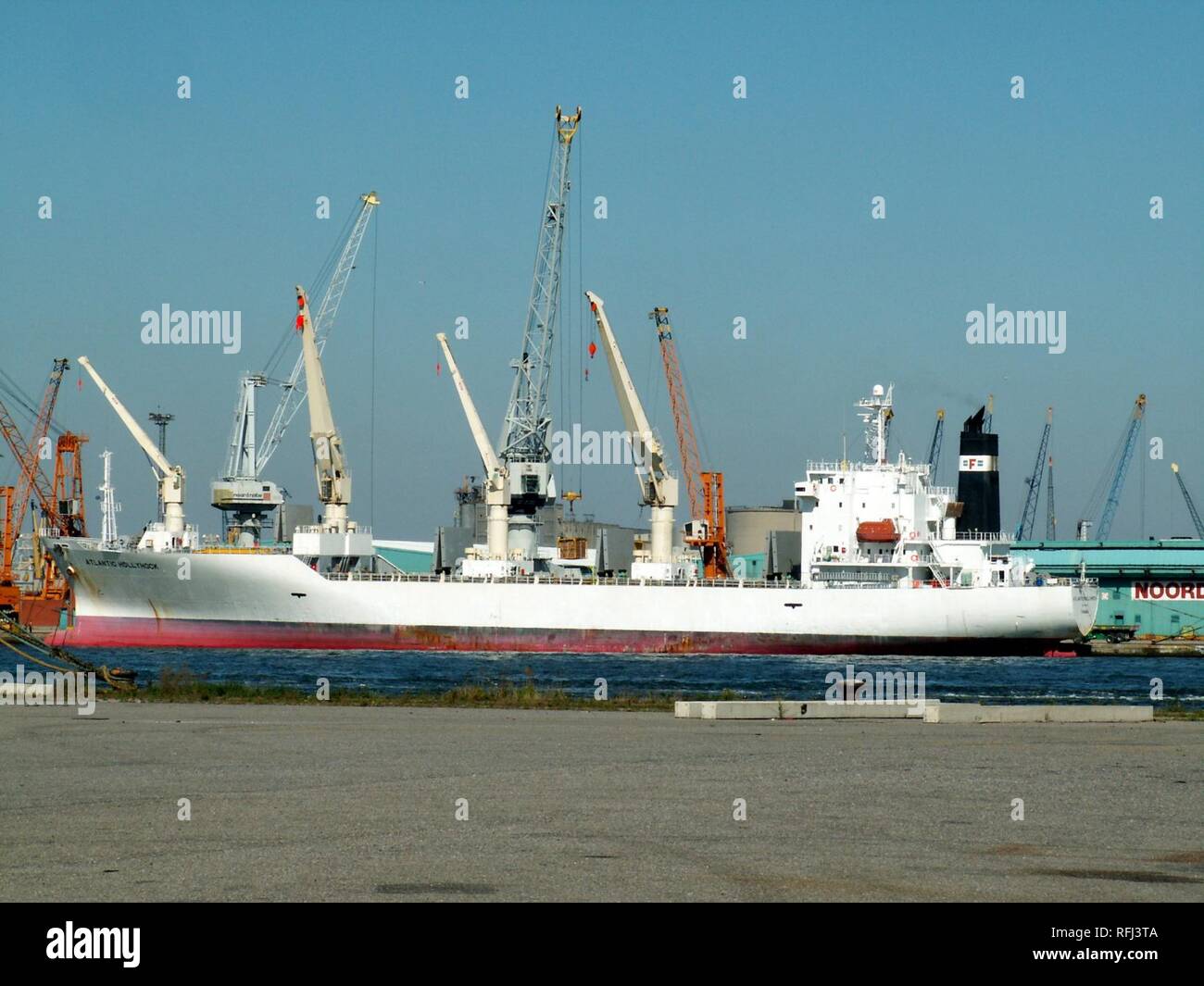 Atlantic Hollyhock IMO 9189902 Stock Photo - Alamy