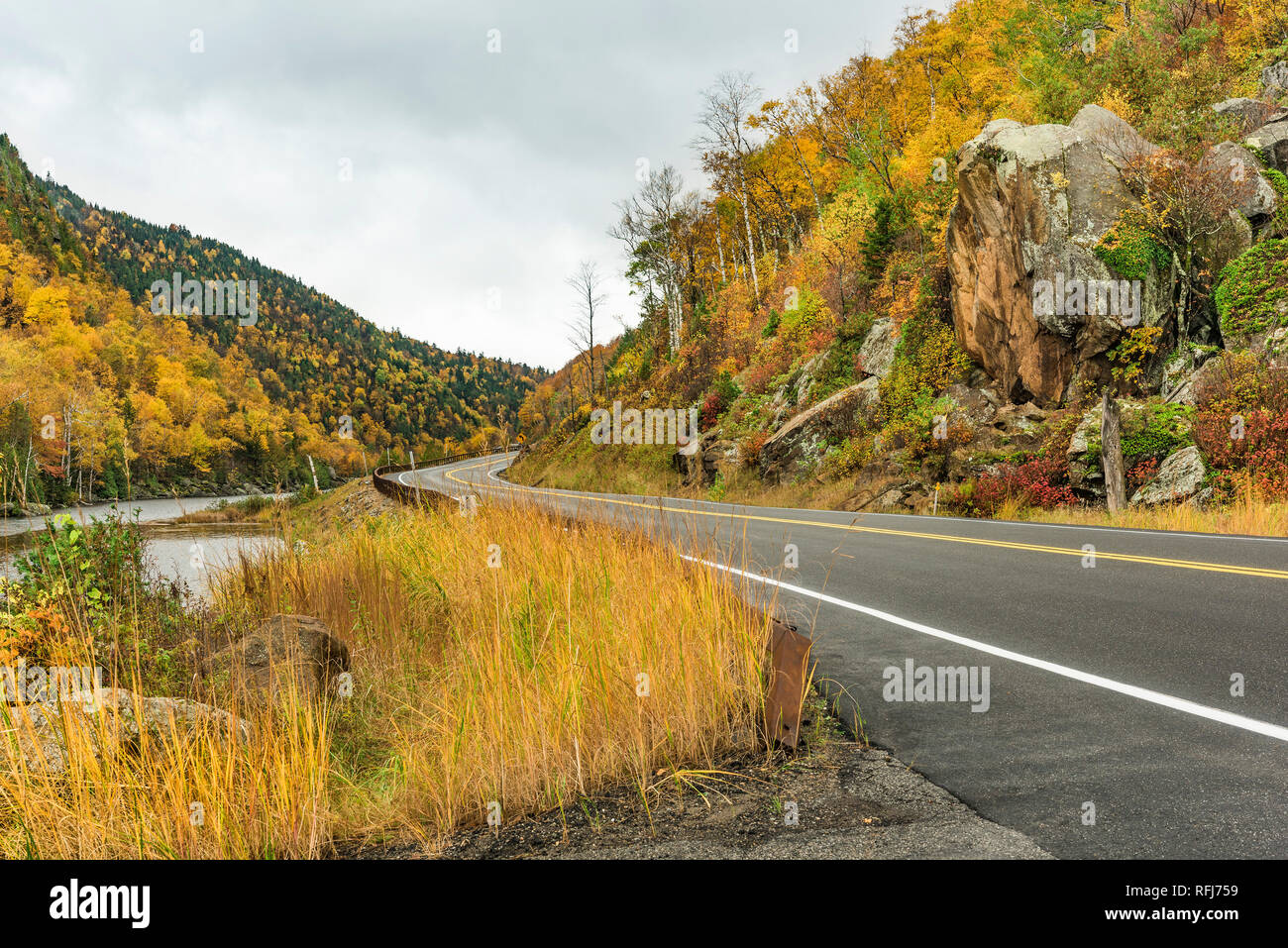 Cascade lakes highway hi-res stock photography and images - Alamy
