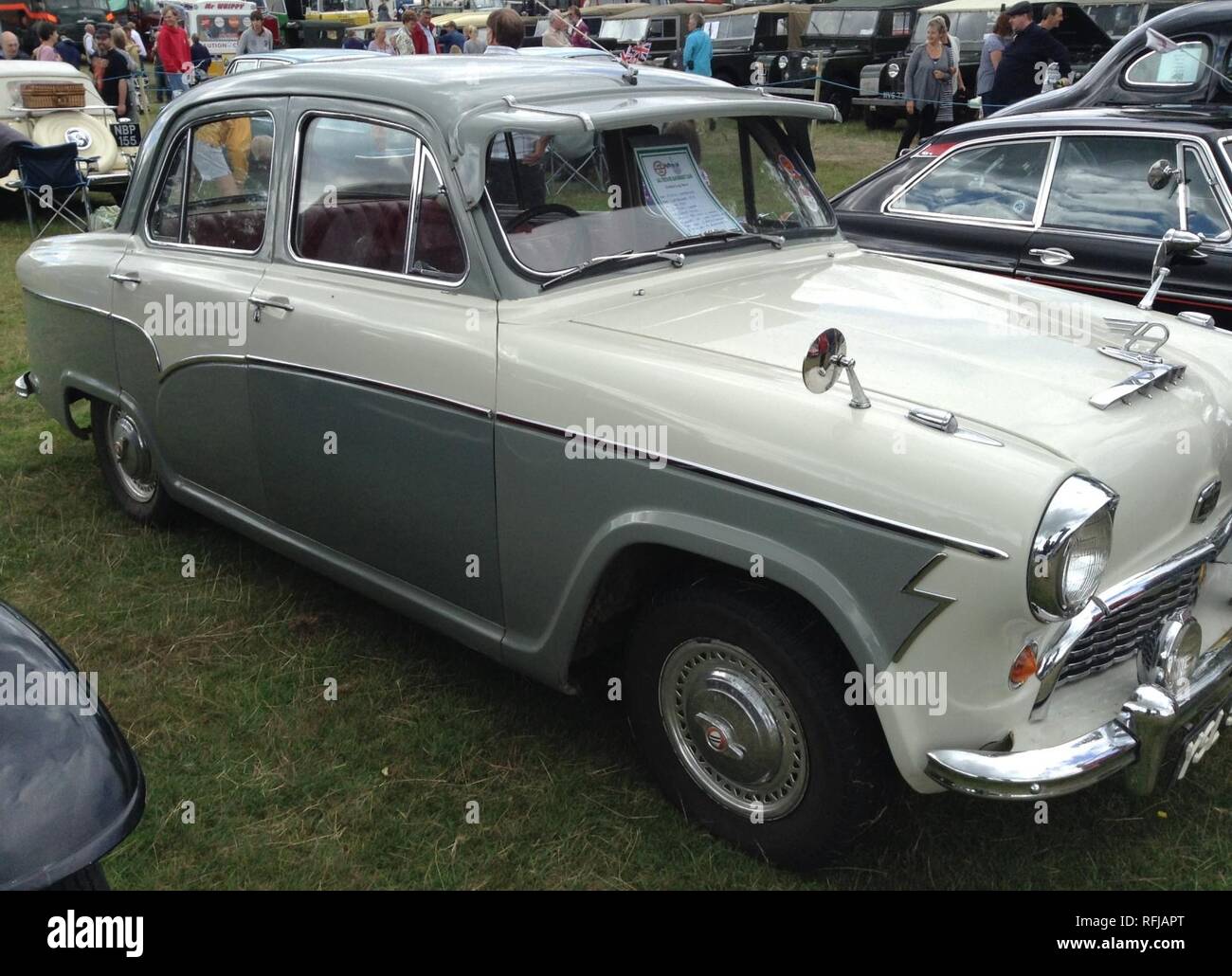 Austin a55 cambridge hi-res stock photography and images - Alamy