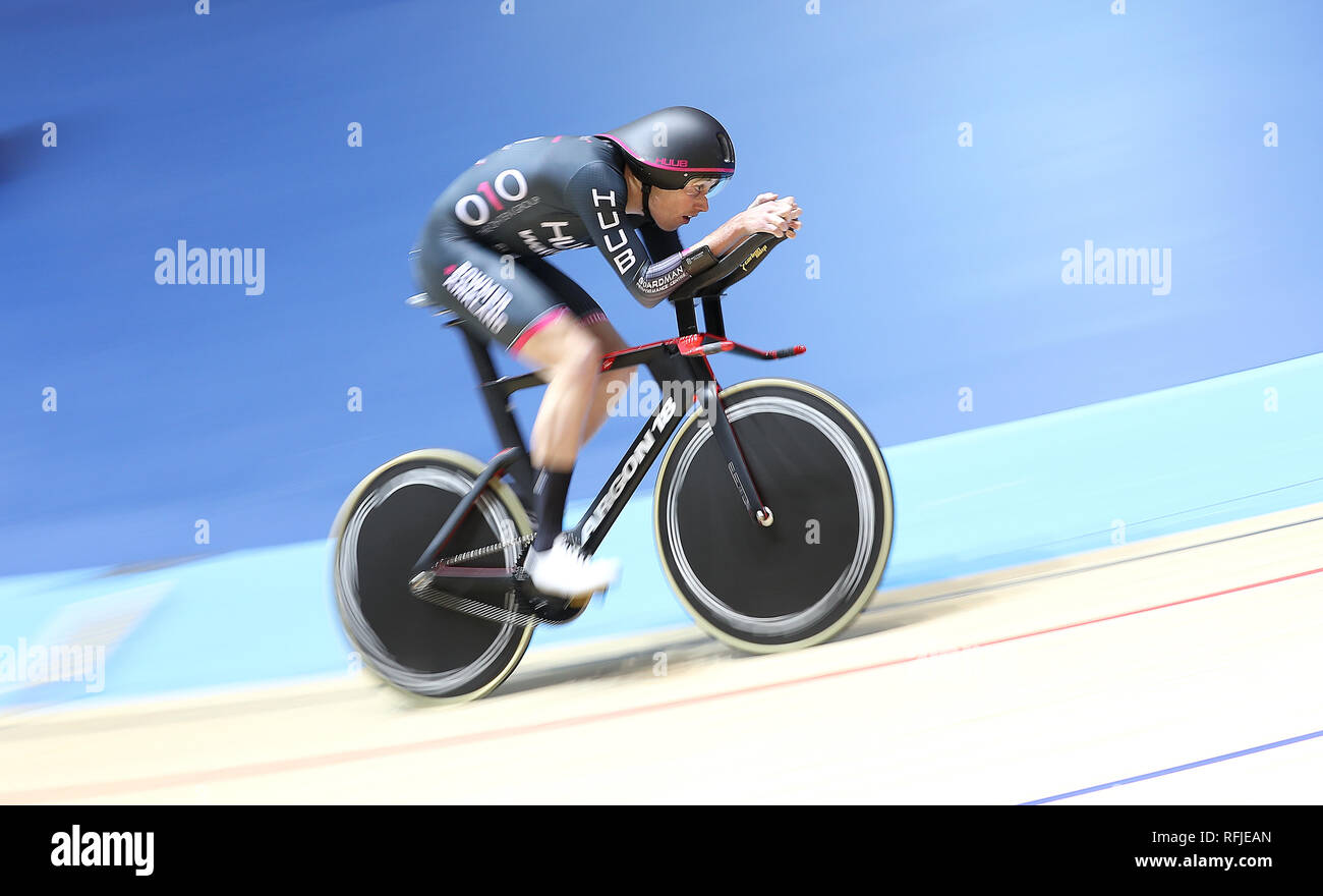 Mens individual pursuit track cycling final hi-res stock photography ...