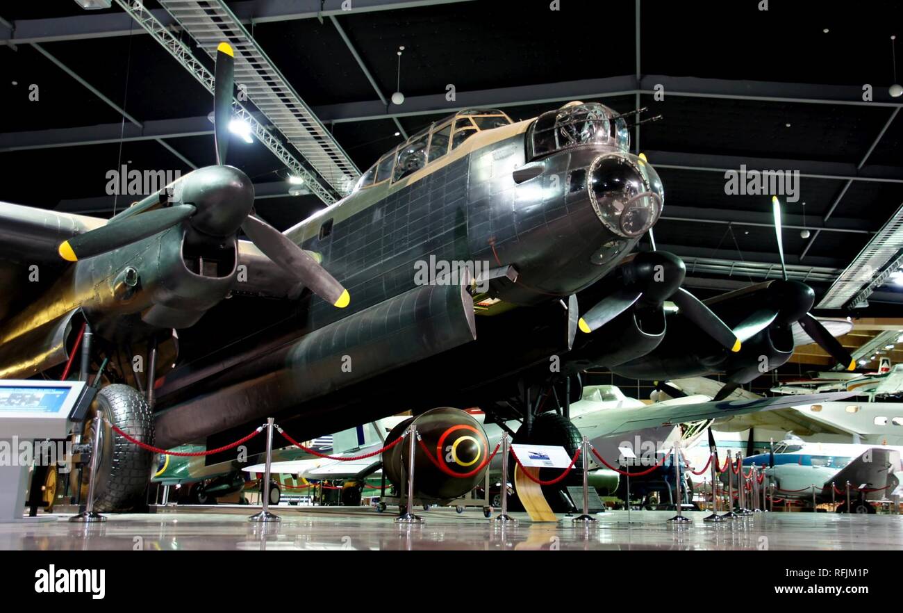 Avro lancaster archive hi-res stock photography and images - Alamy