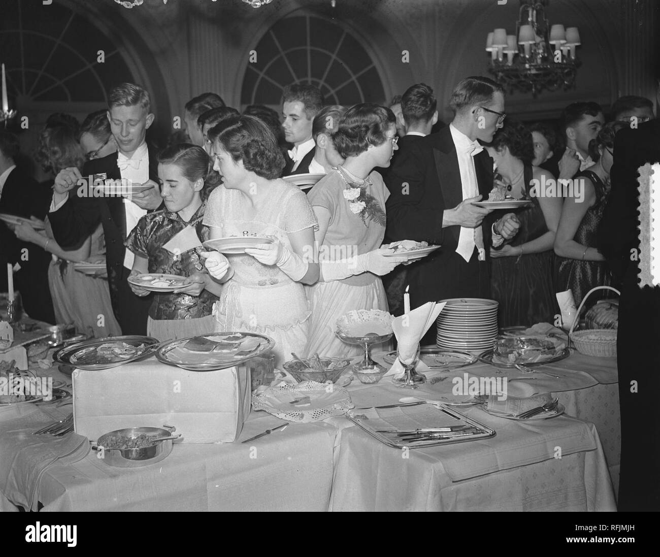 AVSV balavond, Bestanddeelnr 905-4077 Stock Photo - Alamy