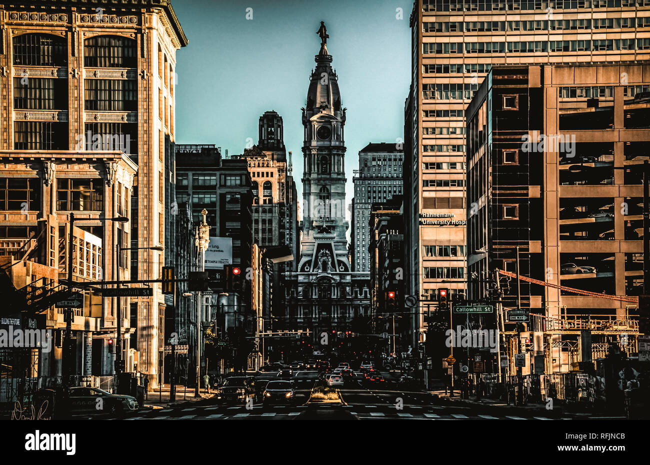 Philadelphia street hi-res stock photography and images - Alamy