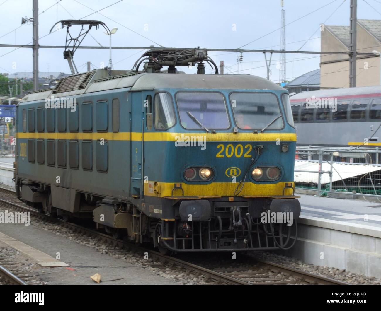 B 2002 hi-res stock photography and images - Alamy