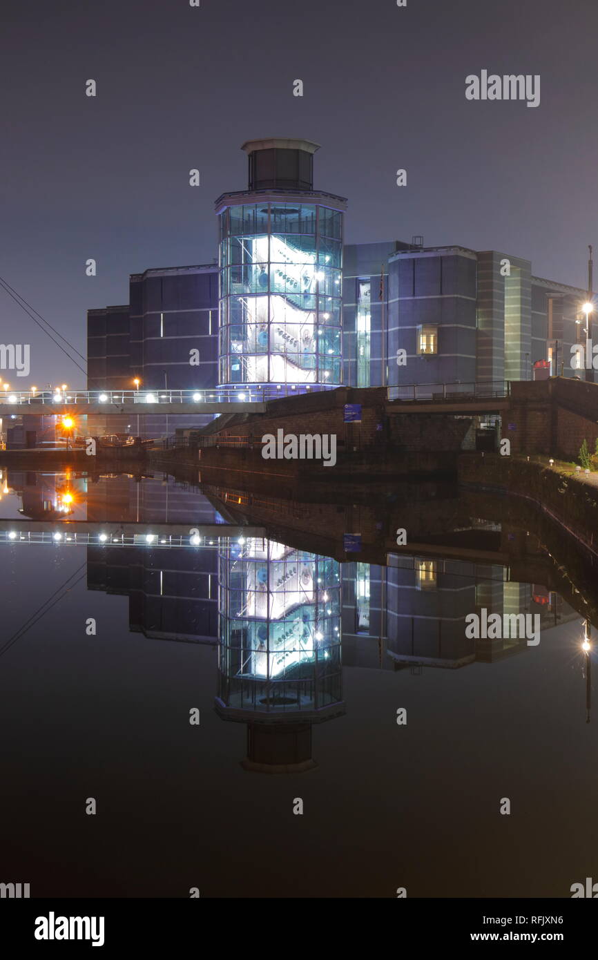 Reflections of the Royal Armouries Museum in Leeds Stock Photo - Alamy