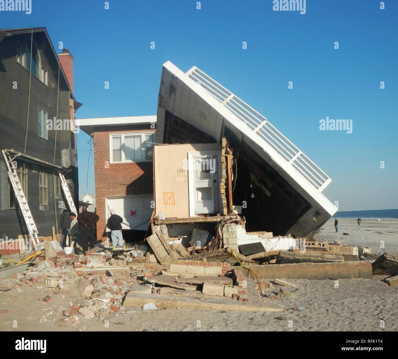 Smashed house hi-res stock photography and images - Alamy