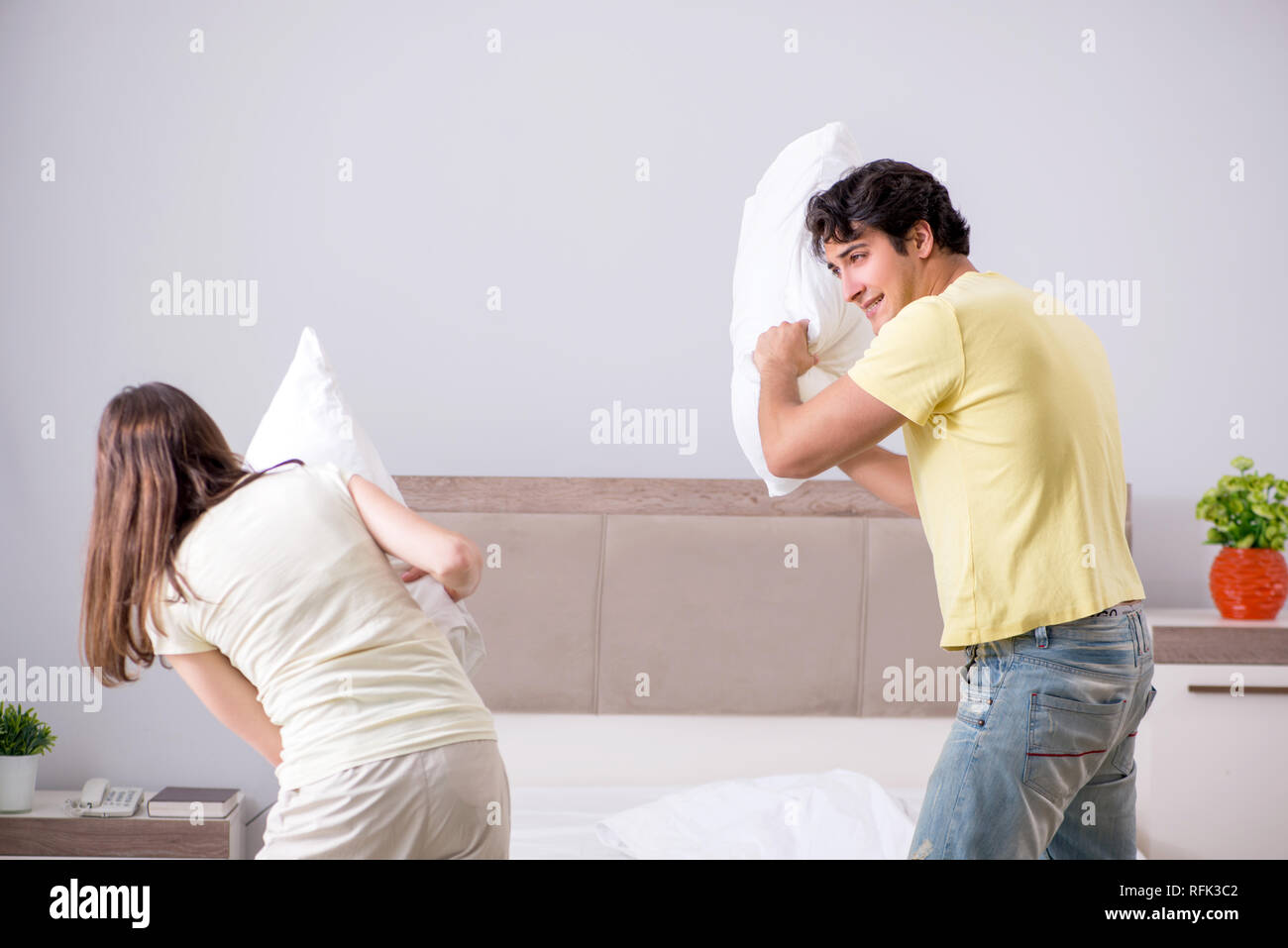 Couple fighting at party hi-res stock photography and images - Alamy