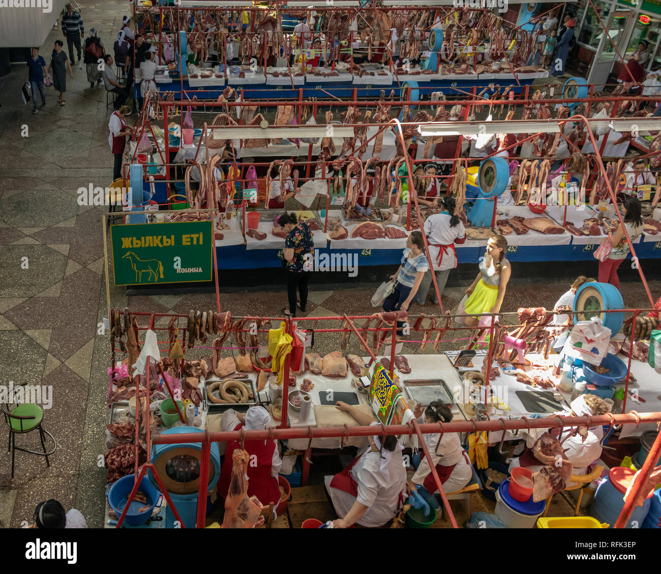 Meat hooks hi-res stock photography and images - Alamy