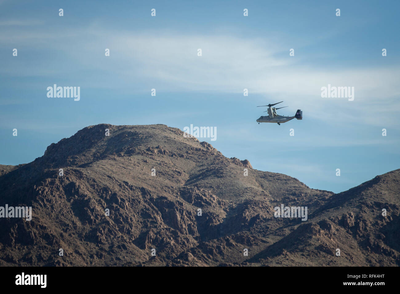 U.S. Marines with Marine Medium Tiltrotor Squadron 364 (VMM-364 ...