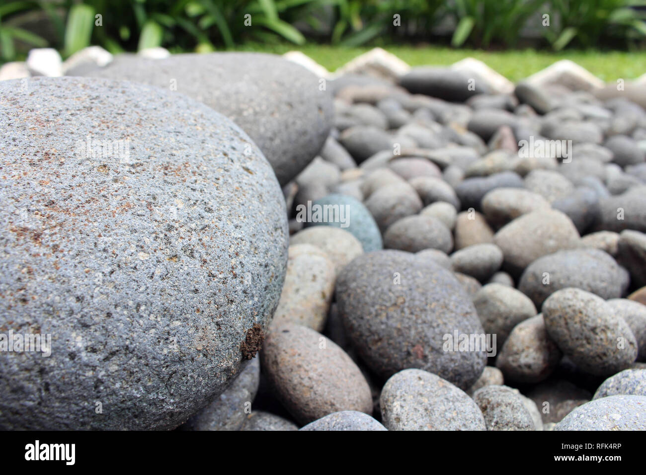 Igneous rocks granite pebbles hi-res stock photography and images - Alamy