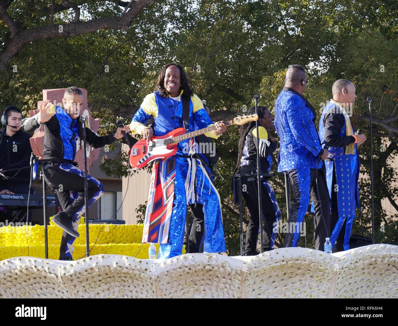 Earth wind and fire band hi-res stock photography and images - Alamy